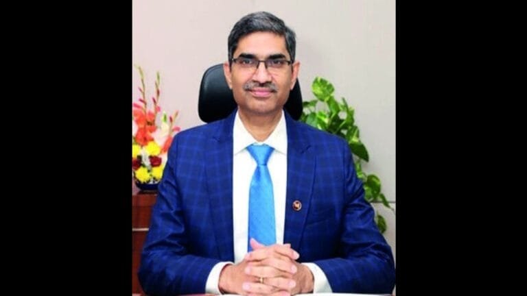 Binod Kumar takes charge as MD & CEO of Indian Bank