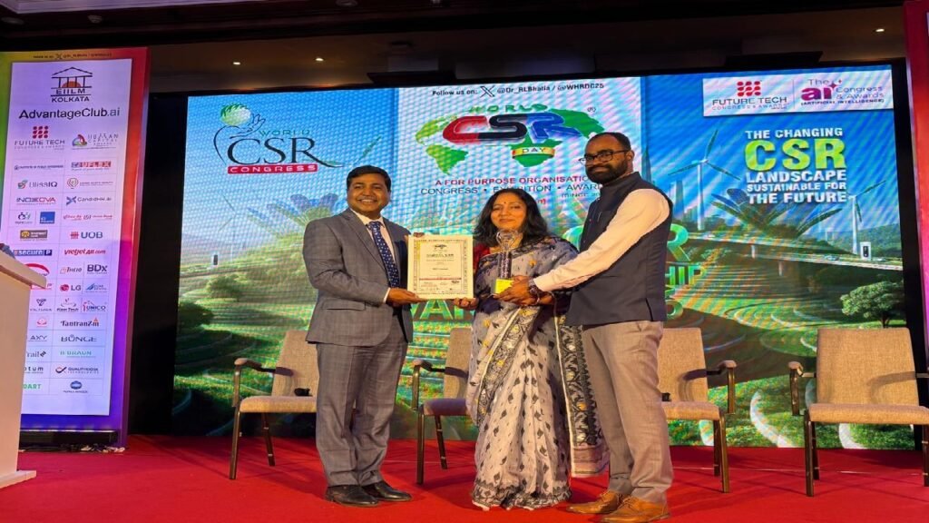 REC wins Global CSR Award for Doctor Aapke Dwar